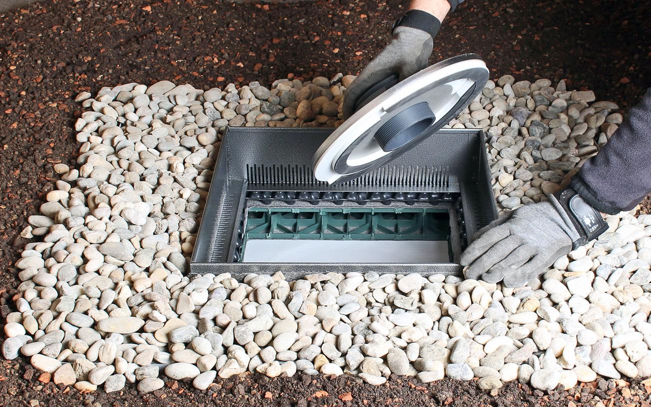 Precise run-off limiting, easy handling and suitable for all roof ...