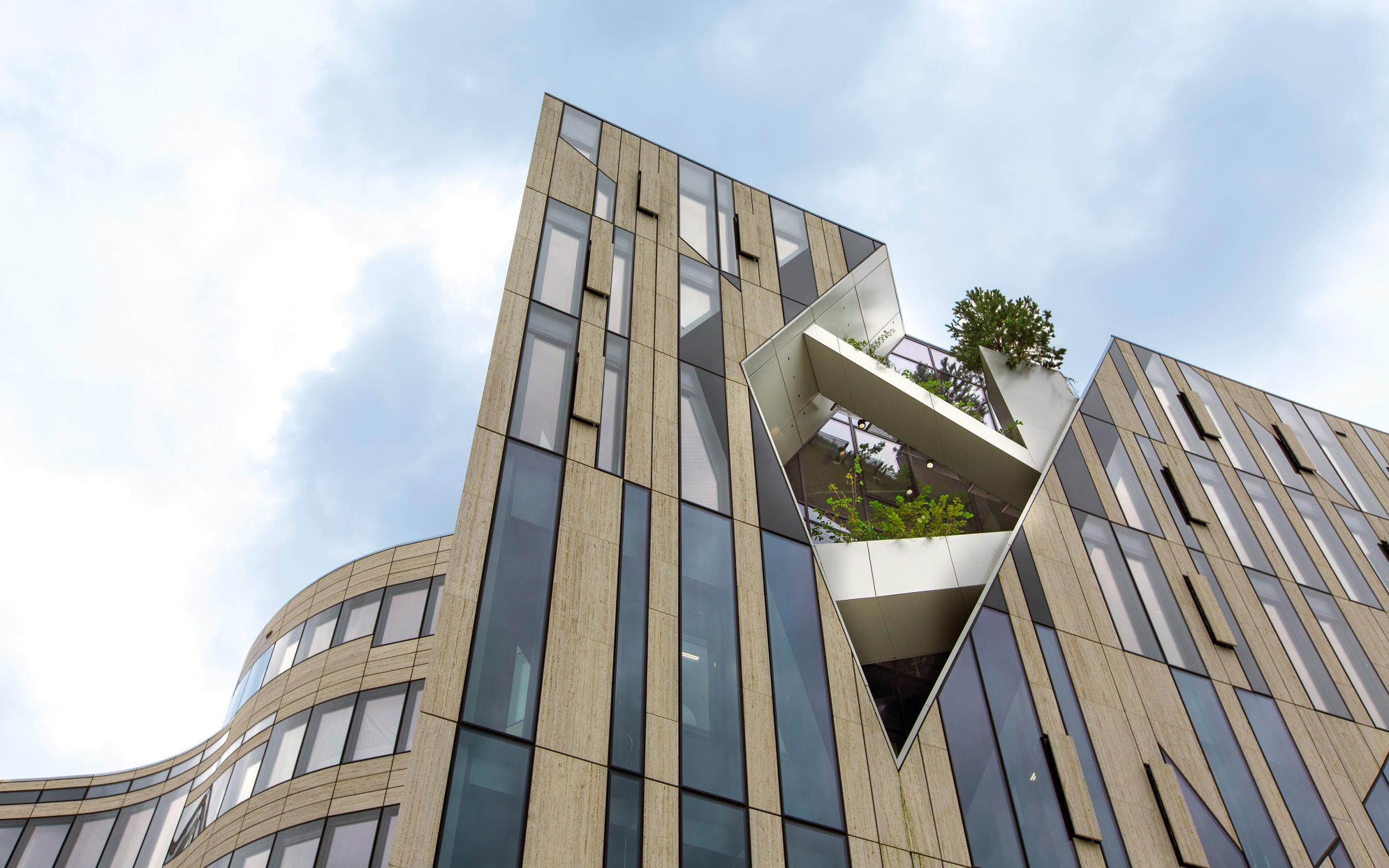 Prestigious property in Duesseldorf (Germany): the green side of Koe ...