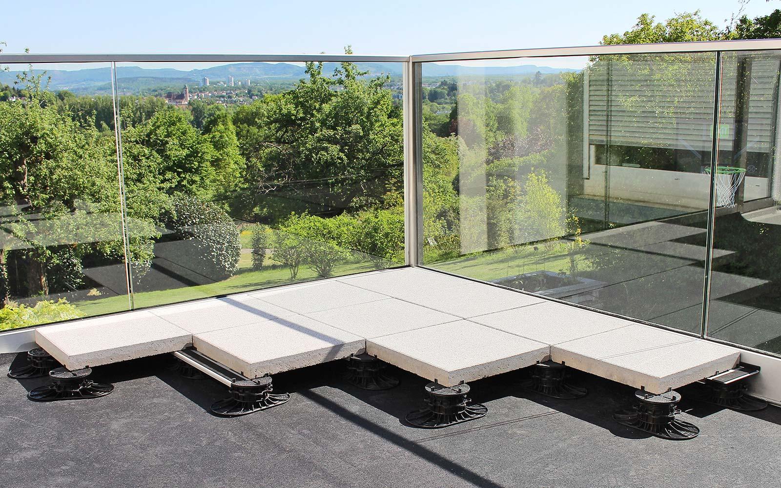 The new Elefeet® System | ZinCo Green Roof Systems
